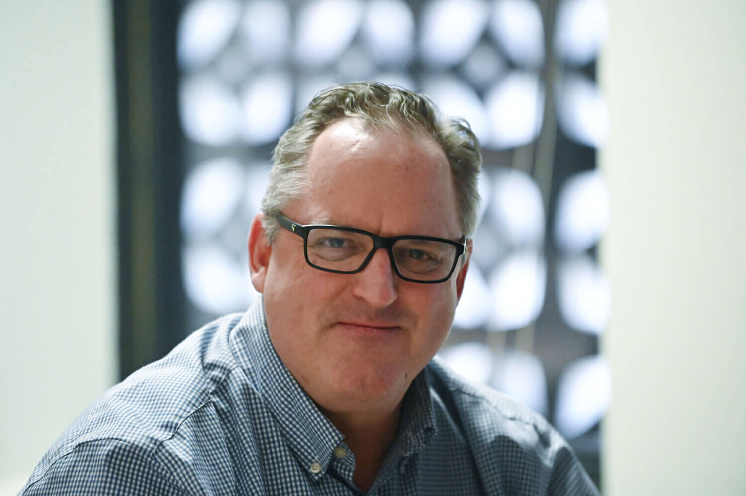 20 people died in a horrific limo crash. A reporter's persistence ...