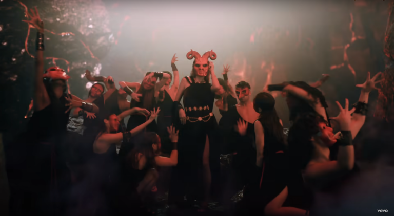 ‘Satanic rituals’ at Taylor Swift shows? That’s false. And experts say ...